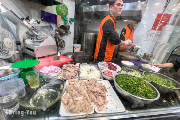 【河內古城區越南河粉名店】Pho 10：油條沾清燉牛肉湯超讚！ | BringYou