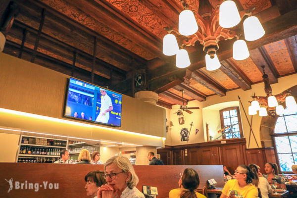 Zeughauskeller Zurich Reviews: Is It Worth The Hype | BringYou