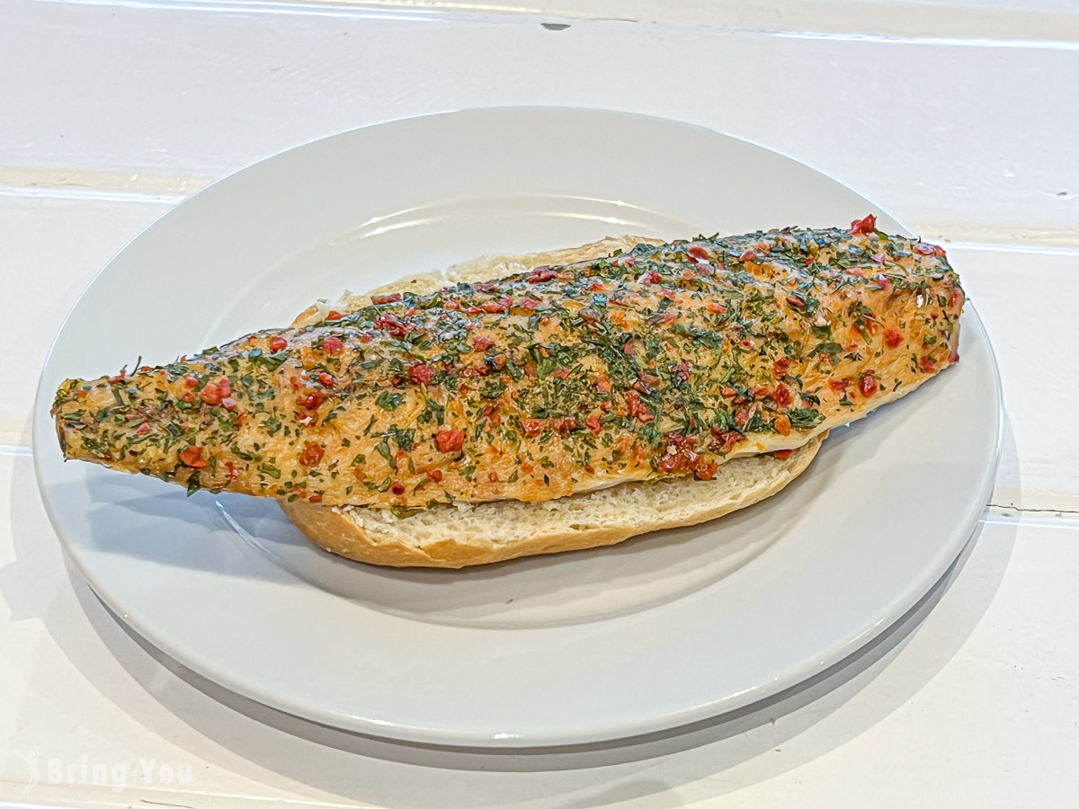 【漢堡港口區美食】Brucke 10：St. Pauli 碼頭排隊美食：必吃北海蝦漢堡、醃鯡魚漢堡 | BringYou