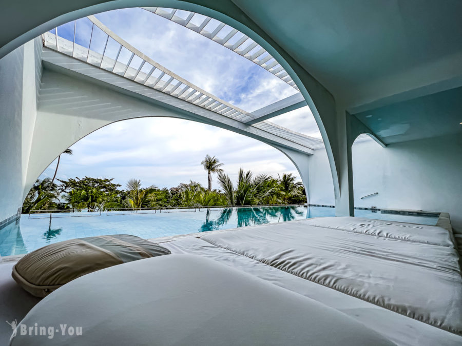 【泰国苏美岛五星级网美饭店】Sala Samui Resort & Spa：纯白房间附设夕阳美景泳池 | BringYou
